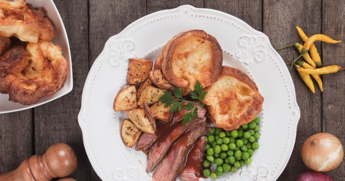 How to make a traditional Yorkshire pudding | Faraway Worlds
