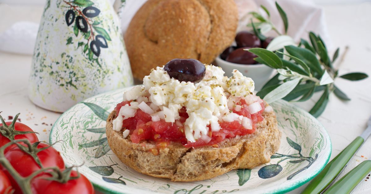 Eight must-try foods in Crete | Faraway Worlds