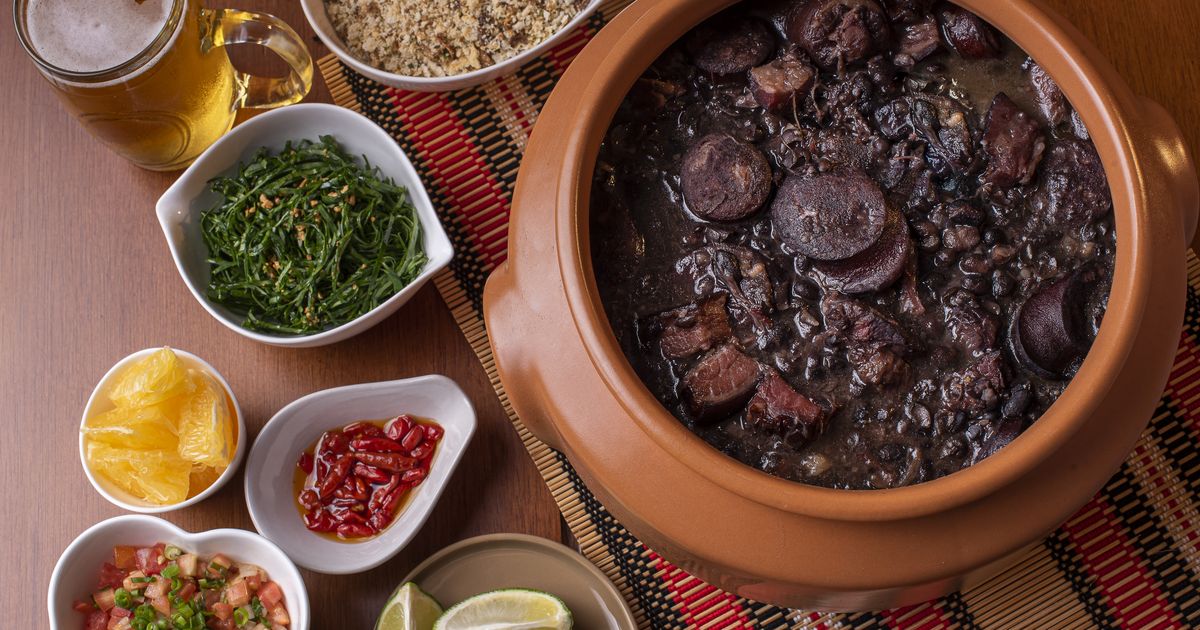 Feijoada recipe: Brazilian bean stew | Faraway Worlds
