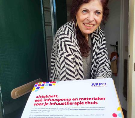 Patiënt ontvangt infuustherapie thuis