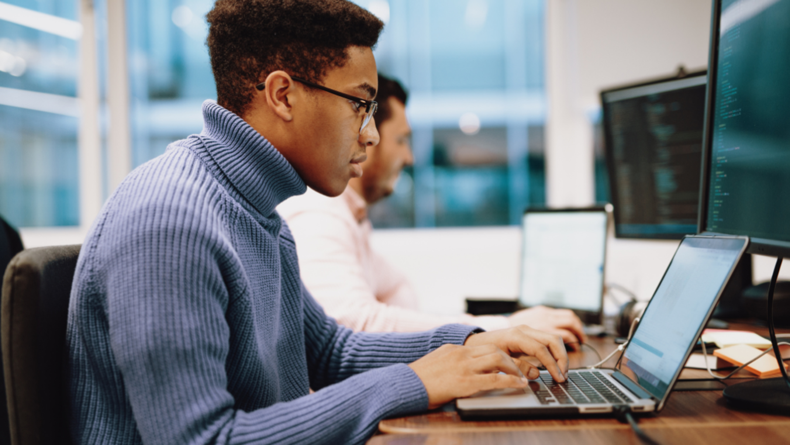 Top 5 project management trackers (with templates included)